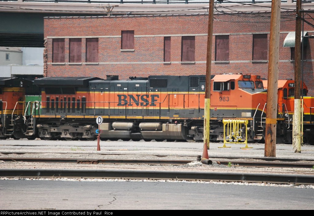 BNSF 983